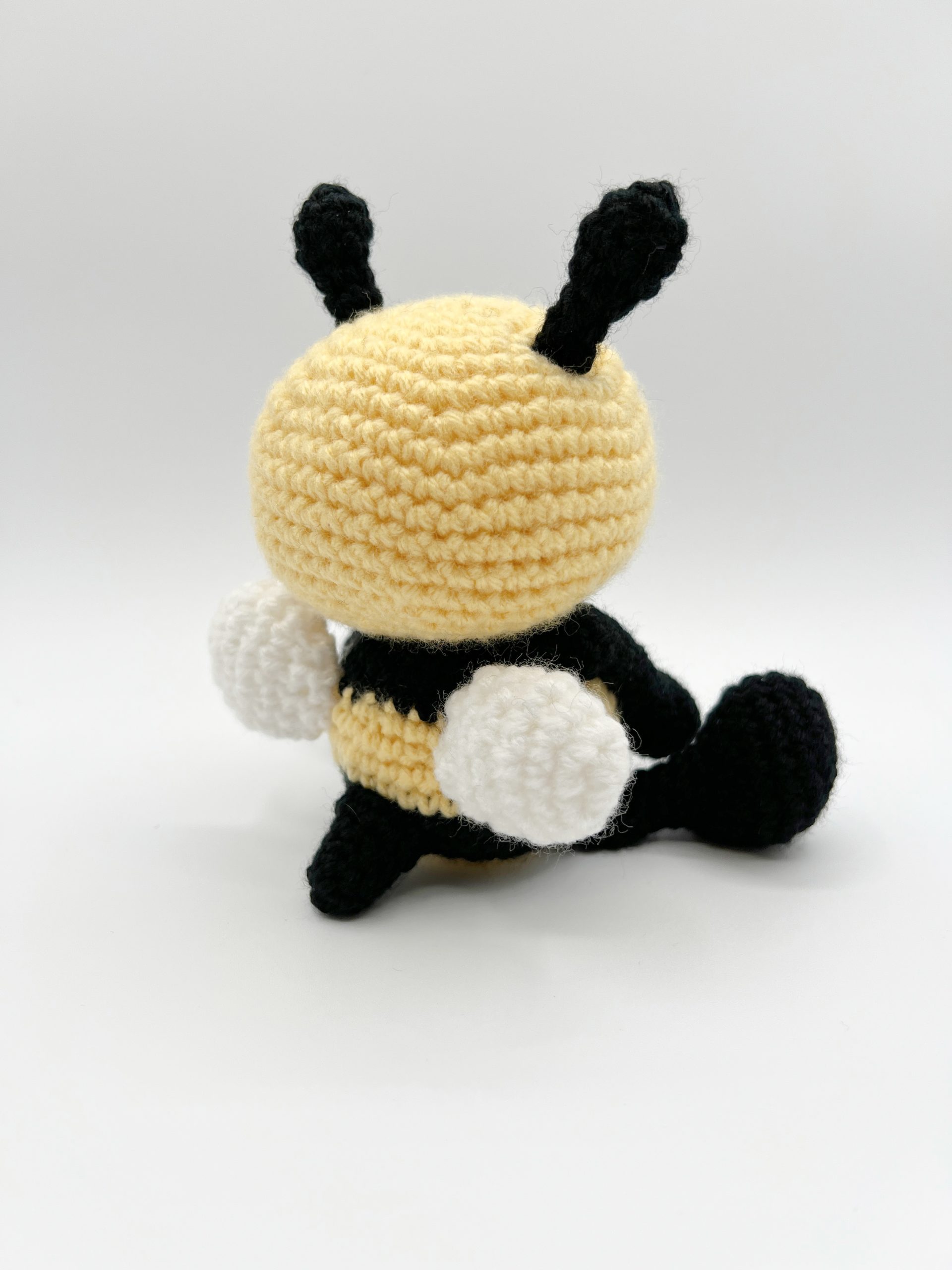 Blossom the Bee Crochet Pattern | KaCee's Crochet